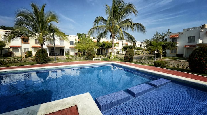 Villa En Manzanillo En La Zona Nice Frente Alberca - Manzanillo, Colima, Mexico