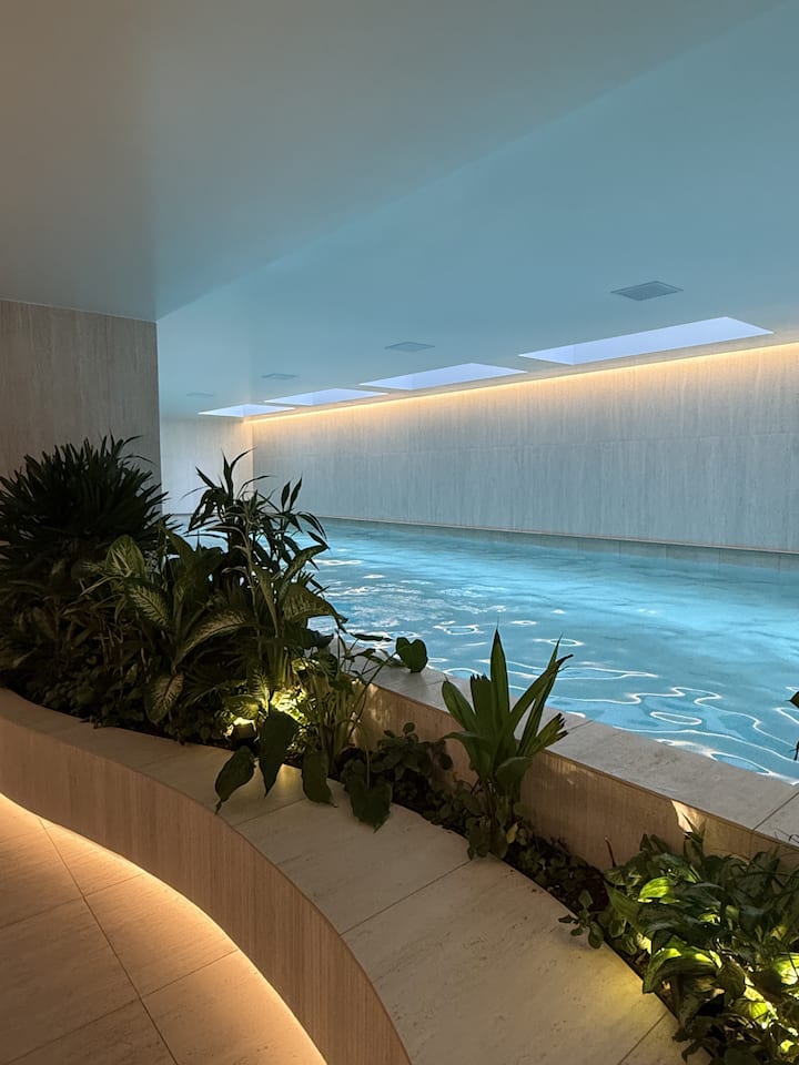 Studio In La Carolina | 400 Mbps Wifi + Parking - Quito