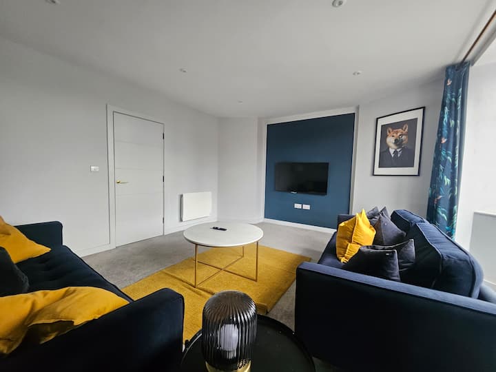 3bd · Sleeps 10 · Bournemouth - Poole