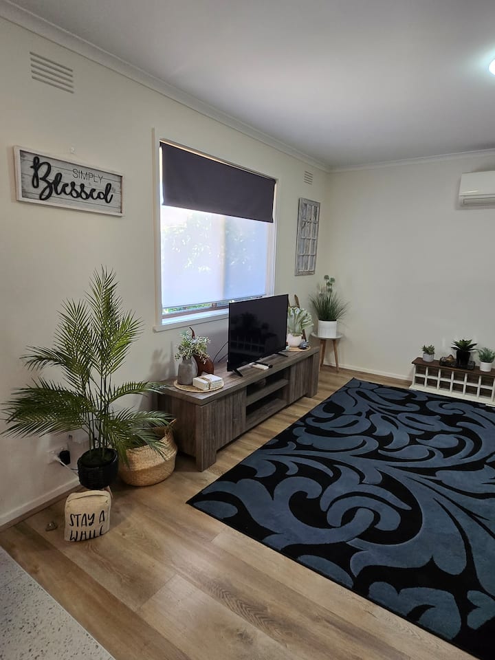 Lbarza 1br Cbd Self Contained Apartment - Shepparton