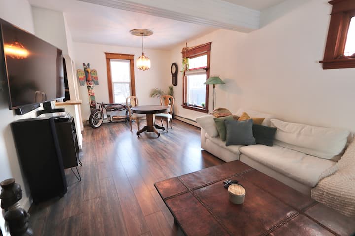 The Brick House - Lumsden, SK, Canada