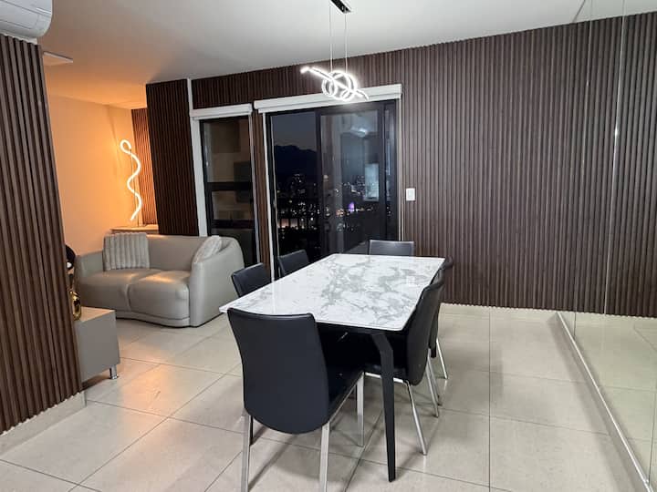 Alojamiento En El Centro De Monterrey. - Monterrey