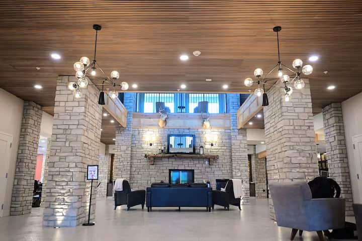 Sovereign Village Clubhouse Apt. 222 - Choctaw Lake, OH