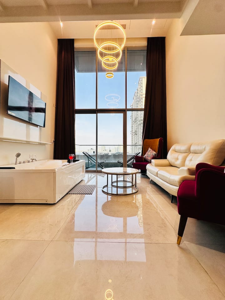 M3m Corner-walk With Bathtub (Jacuzzi). - Manesar