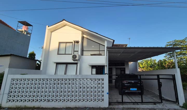 Welcome To Omahaoi 
Your Home For Peaceful Getaway - Borobudur