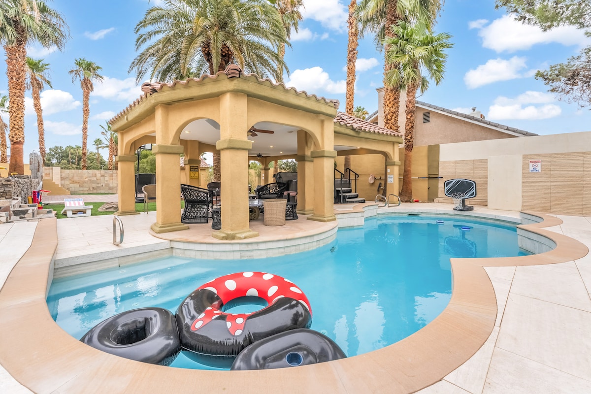 Family Fun with Epic Game Room & Gym | Pool & Spa! - Villas for Rent in ...