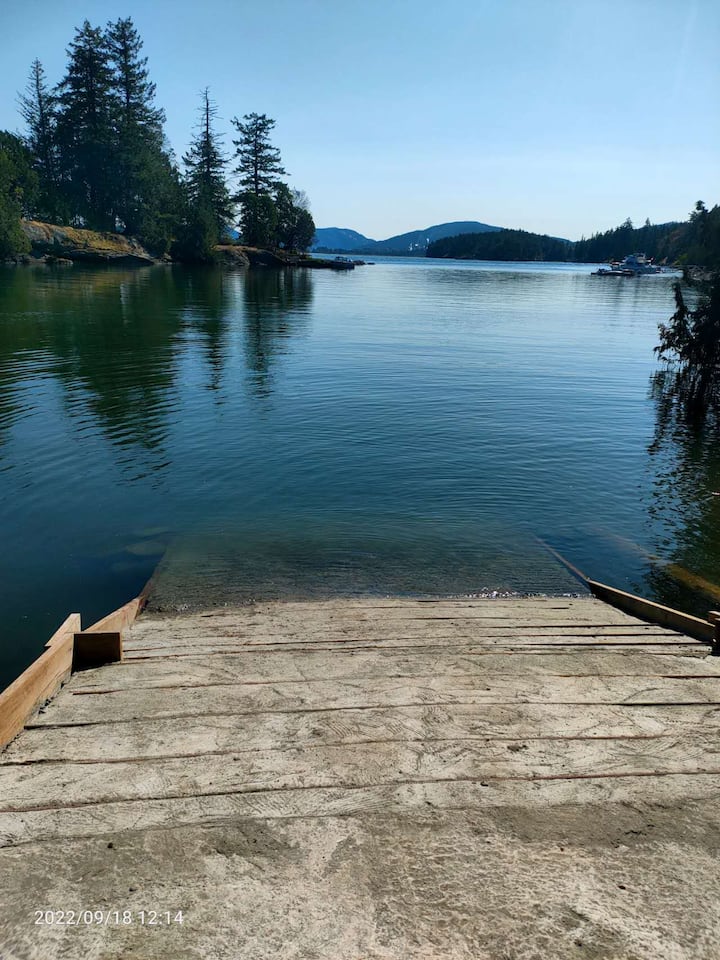 Blue Harbor Luxury Estate With Private Pool - Chemainus