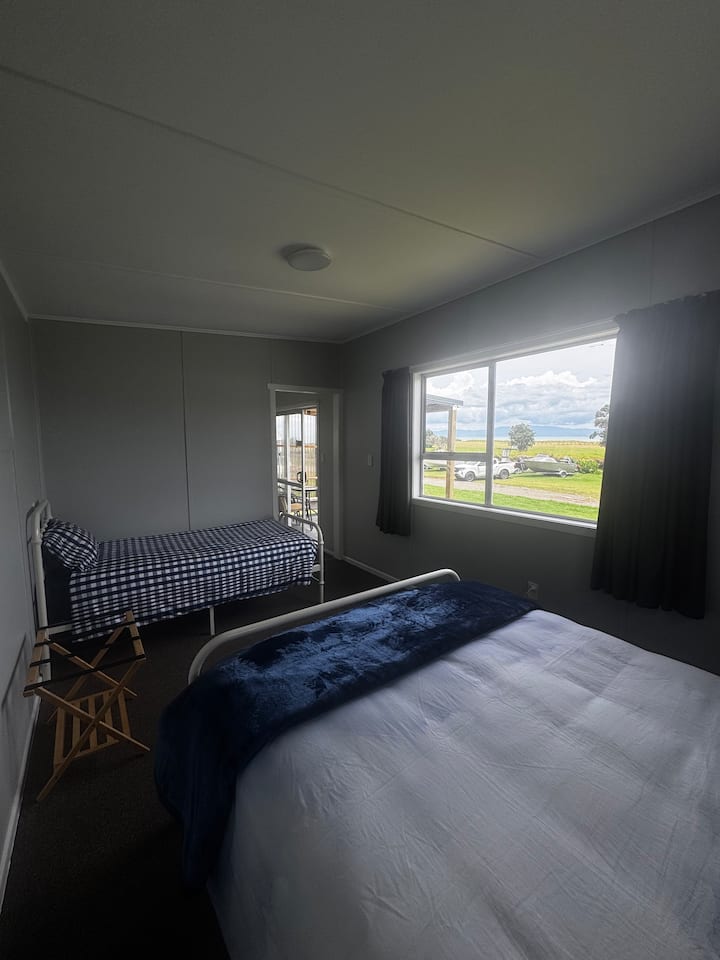 Riverside Camp Cabin - Tapu