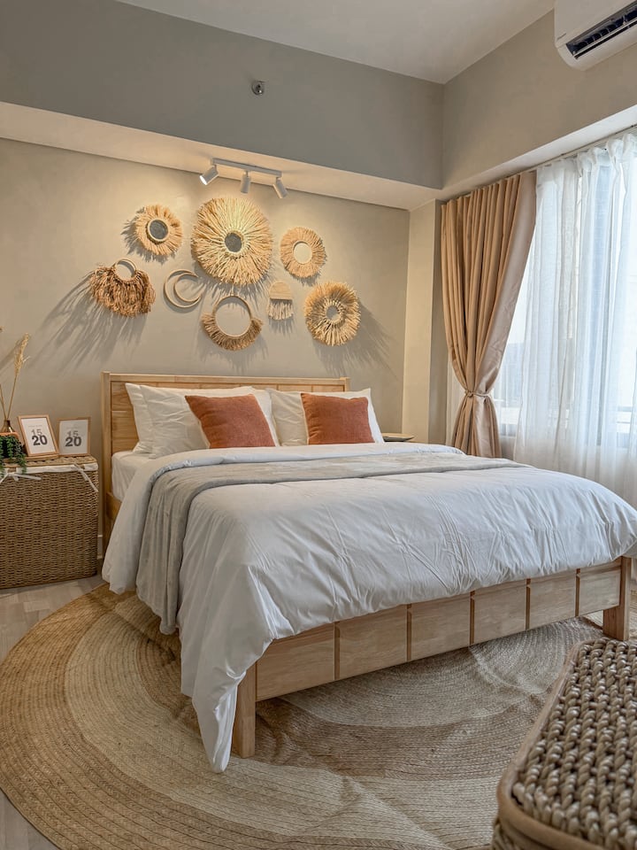 Cebu 1br W/ Balcony At Baseline Near Fuente Circle - Cebu