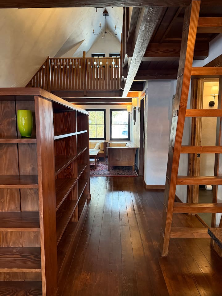 Closest House To The Mountain In All Of Girdwood - Girdwood, AK