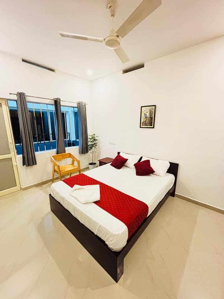 Raab Valley-cozy Hill-square Cabin - Kuttikkanam