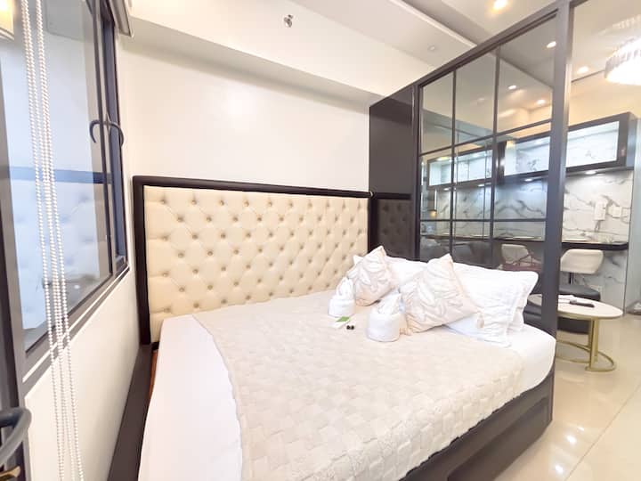 Stardust Suite L Wi-fi + Netflix - Manila