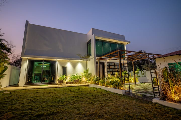 Pearl - A Creations Farm Stay - Hyderabad