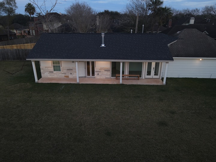 Modern 2br/2ba Guesthouse With Private Entry - 미주리