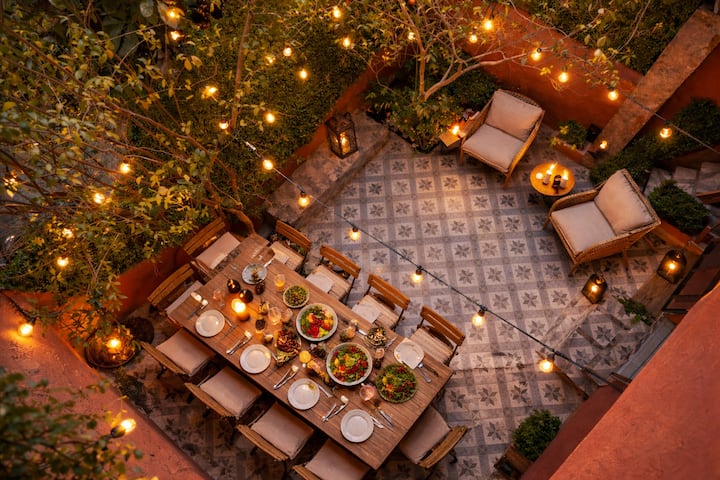 Renovated Building With Garden | Walk To Metro - İstanbul