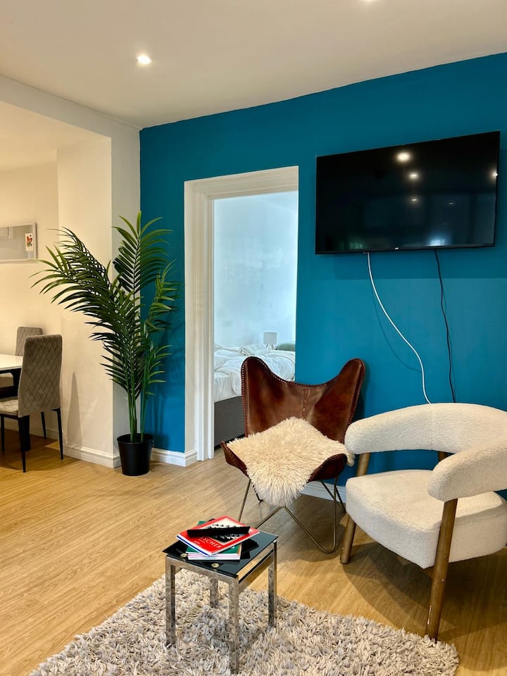 Stylish Bedminster Apt | Walk To Bristol Centre - Bristol Airport (BRS)