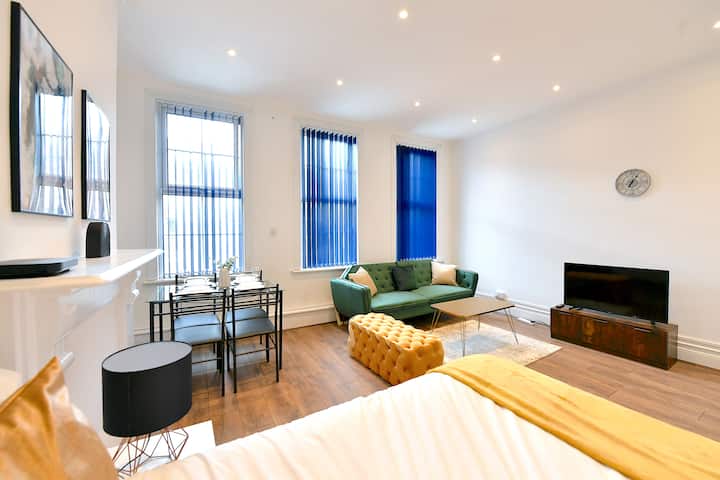 Spacious 1 Bed Flat In Fulham - Sleeps 4 - Londra