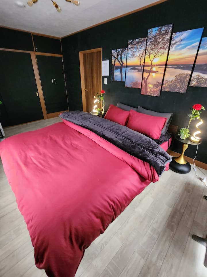 横浜駅西口より徒歩13分。3寝室最大8名。ホストは英語での会話が可能。brightstones 明石 - Minatomirai