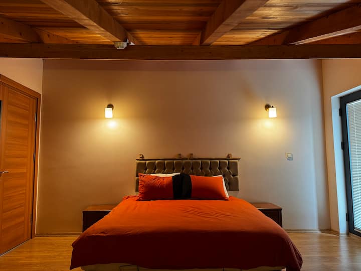 Romantik ÇAtı Katı | ÇIftlikte Sakin Kaçamak - Aliağa