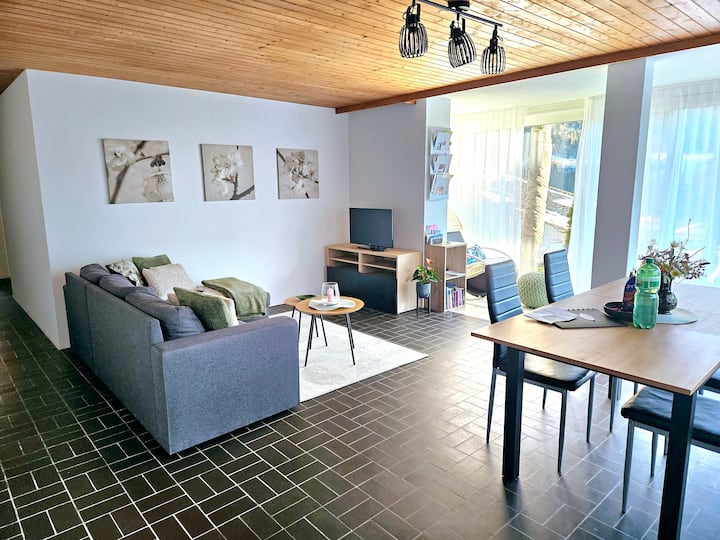 Renovierte 3.5 Zimmer Wohnung/nähe Skigebiet Laax - Laax