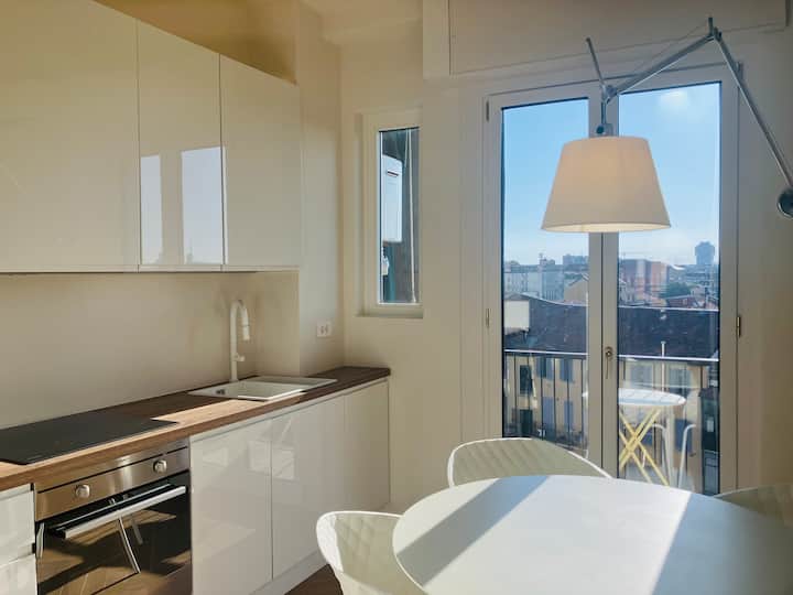 Stunning Bright Penthouse - Milan Skyline View - Milan