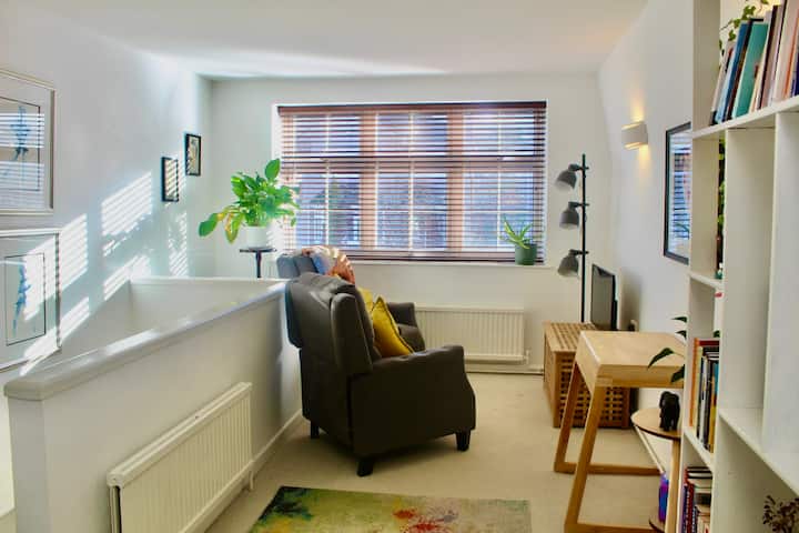 Light, Airy One Bed Annex On Quiet Street - Bristol