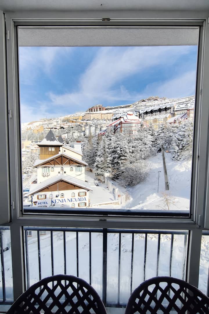 Sanbet Urban Alhambra - Parking Y Piscina - Sierra Nevada