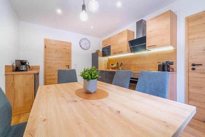 Newly Renovated 2-br Apartment “Max” Near Area47 - Ochsengarten