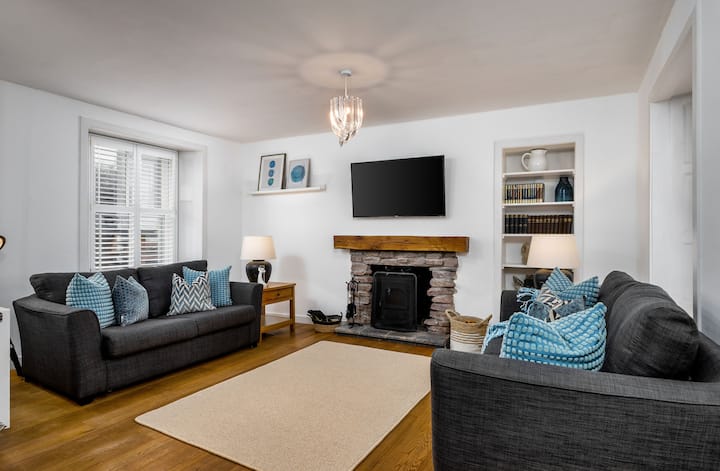 Pear Tree Cottage - Wood Burner | Free Parking - Dunblane