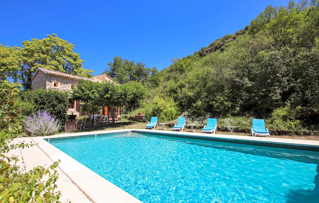 Haus mit Pool in der Nähe von Nyons - Häuser zur Miete in Curnier ...