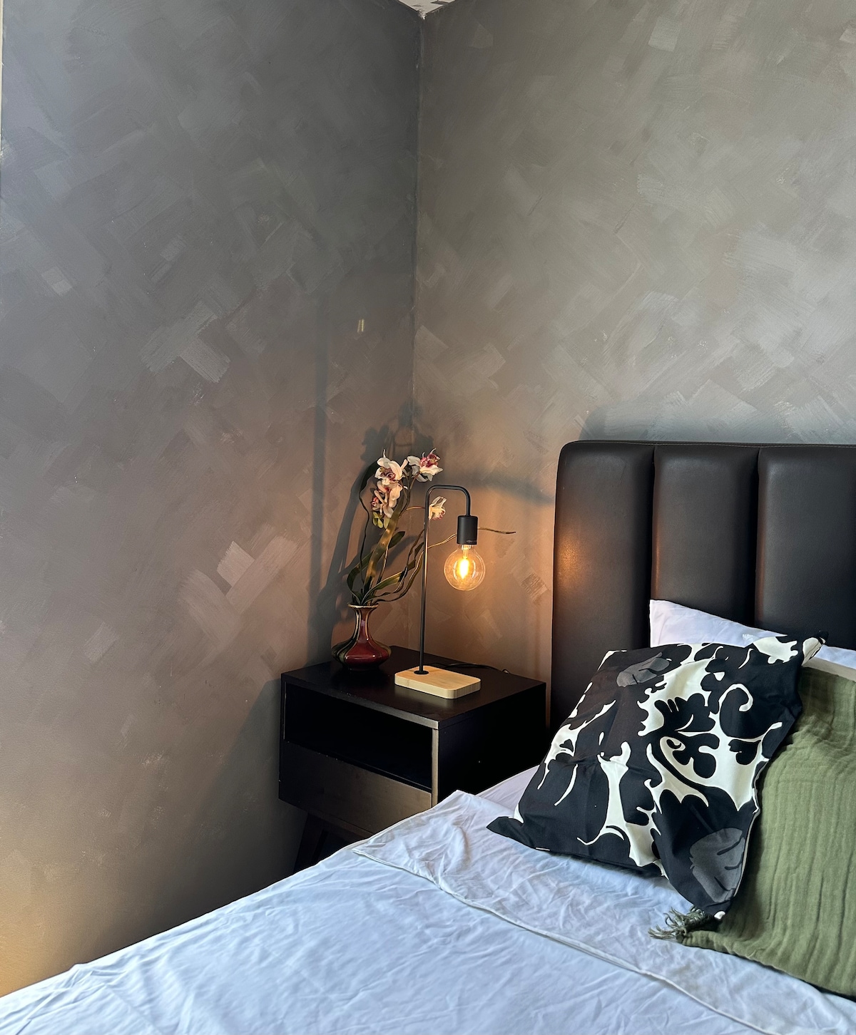 Relaxing Suite across NAIA 3 - Houses for Rent in Pasay, Metro Manila ...