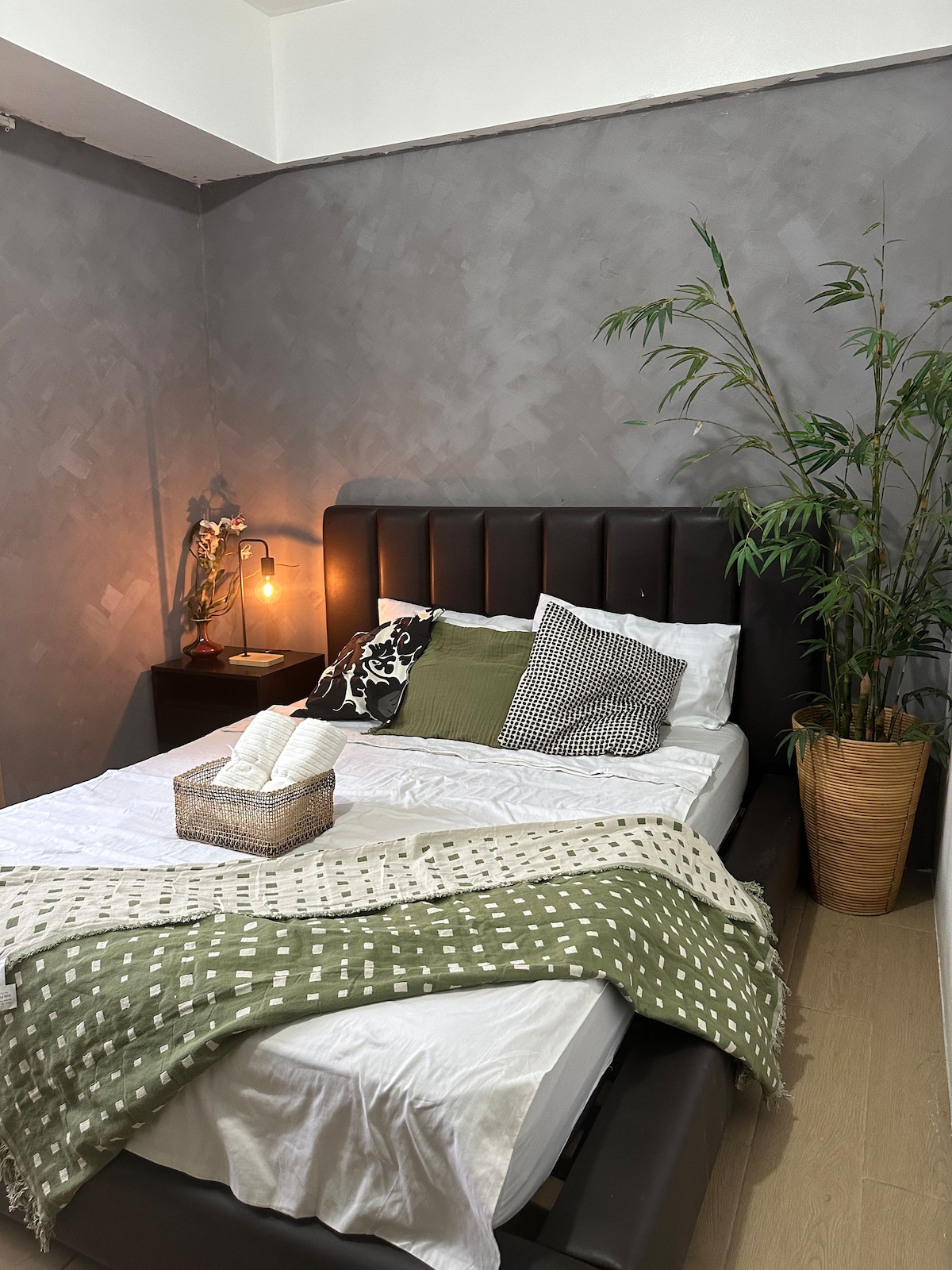 Relaxing Suite across NAIA 3 - Houses for Rent in Pasay, Metro Manila ...