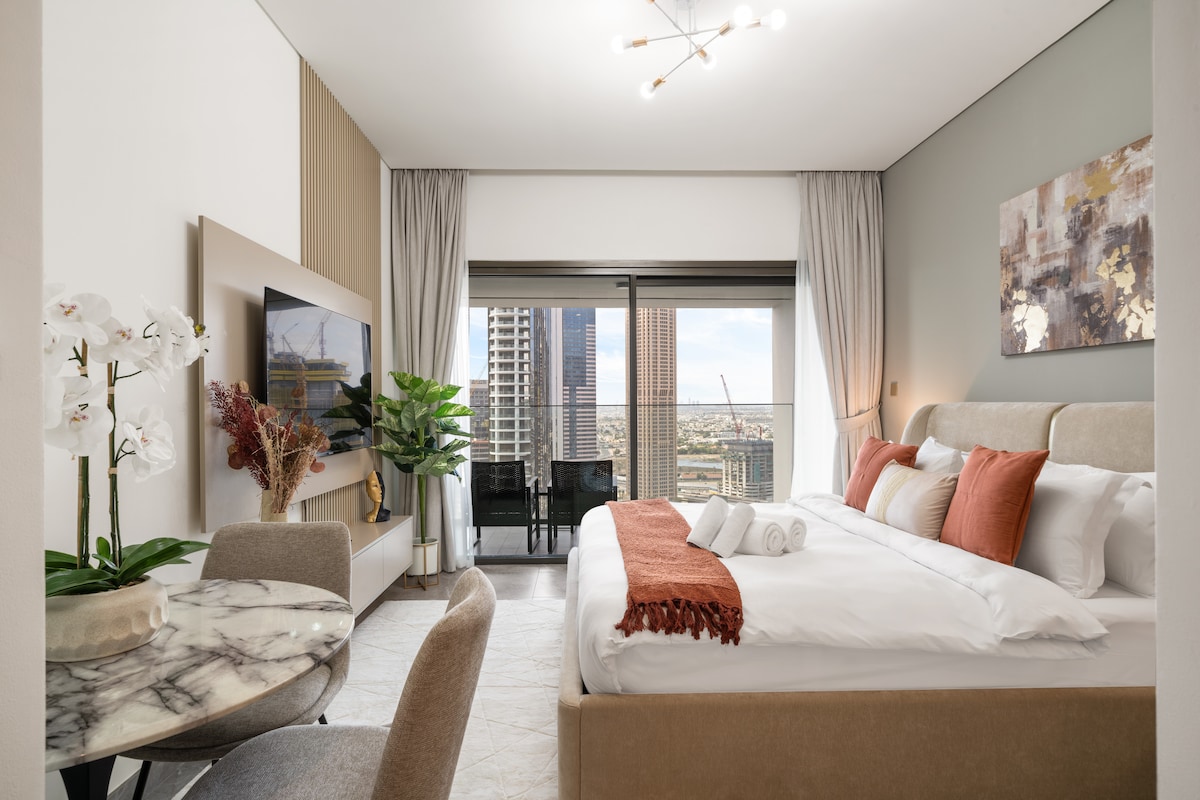 Stylish Studio | Panoramic Canal Views | Floor 26 - Flats for Rent in ...