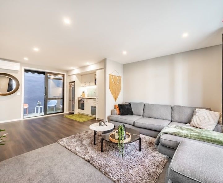 Two Bedroom Townhouse In The Central Lower Hutt - Lower Hutt