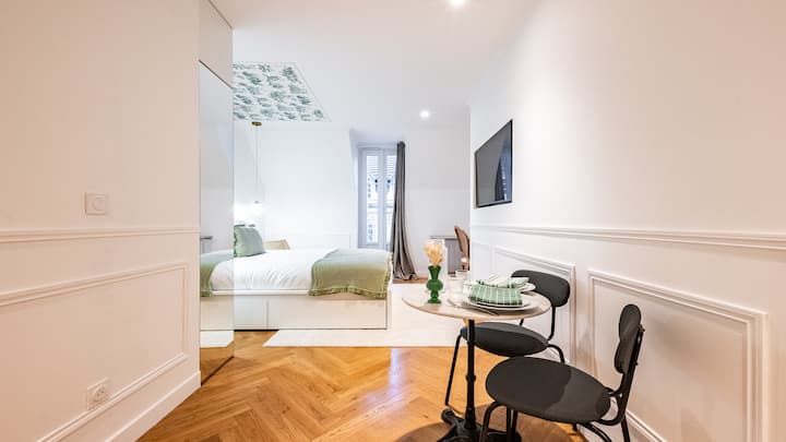 La Chambre Des Ducs - Studio Hypercentre - ibis budget Dijon Saint Apollinaire