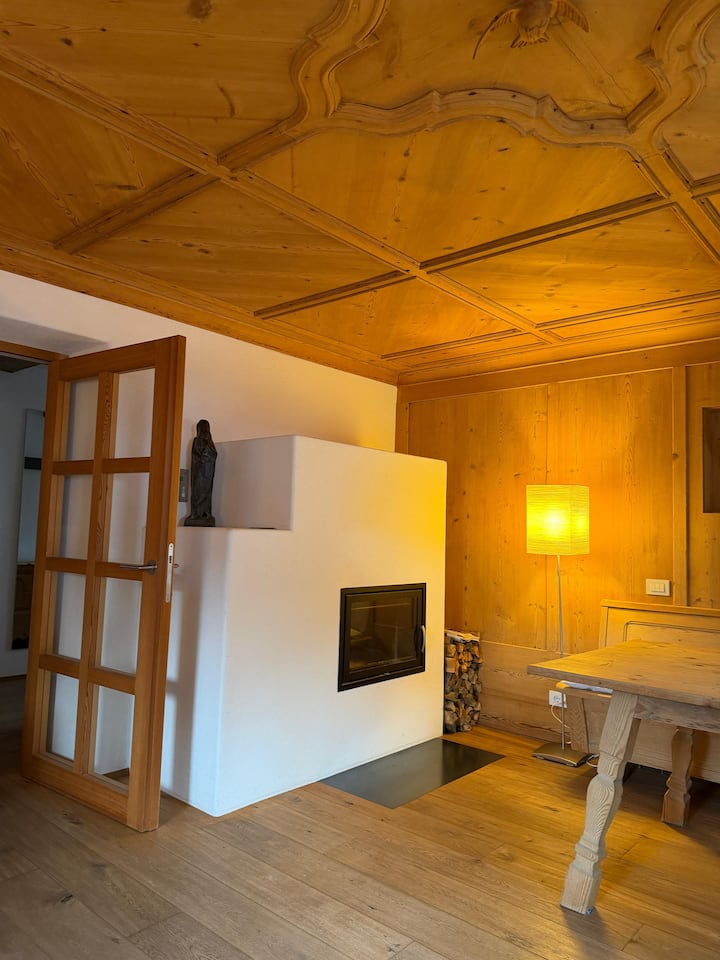 Modern Alpine Apartment With Traditional Stube - Val Gardena