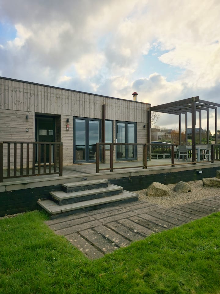 Luxury 3 Bed Lodge | Hot Tub | Portreath 5* Resort - Pool