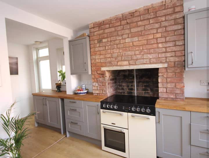 Three Bed House In Exeter - Exeter