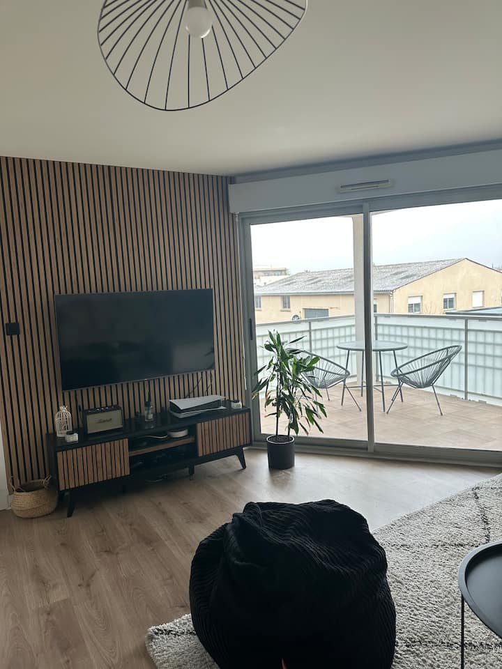 Agréable T3 Avec Terrasse Et Parking Gratuit - Aucamville