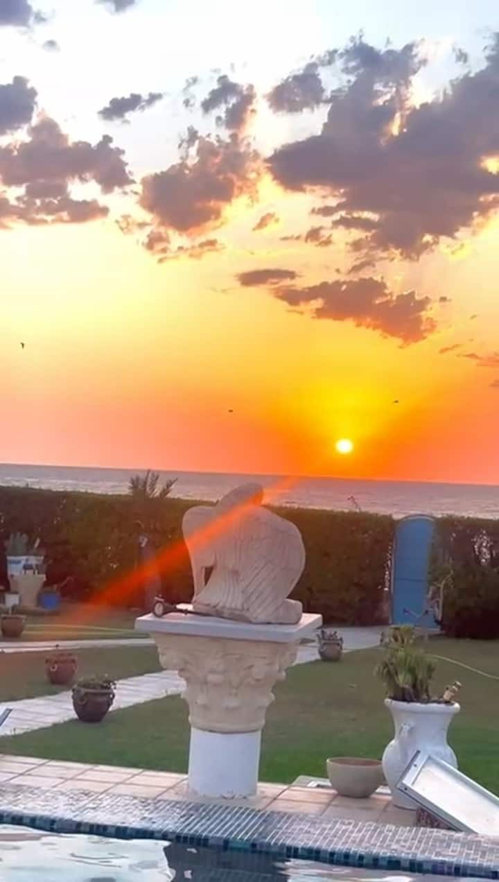 Maison Pieds Dans L'eau - Tunesien