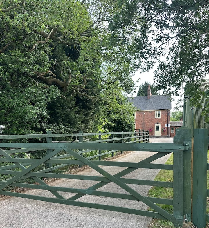 Mile Oak Farm - Tamworth Castle