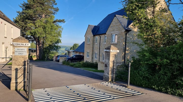 Cotswolds Cozy Cottage With Tennis & Trails - Tetbury