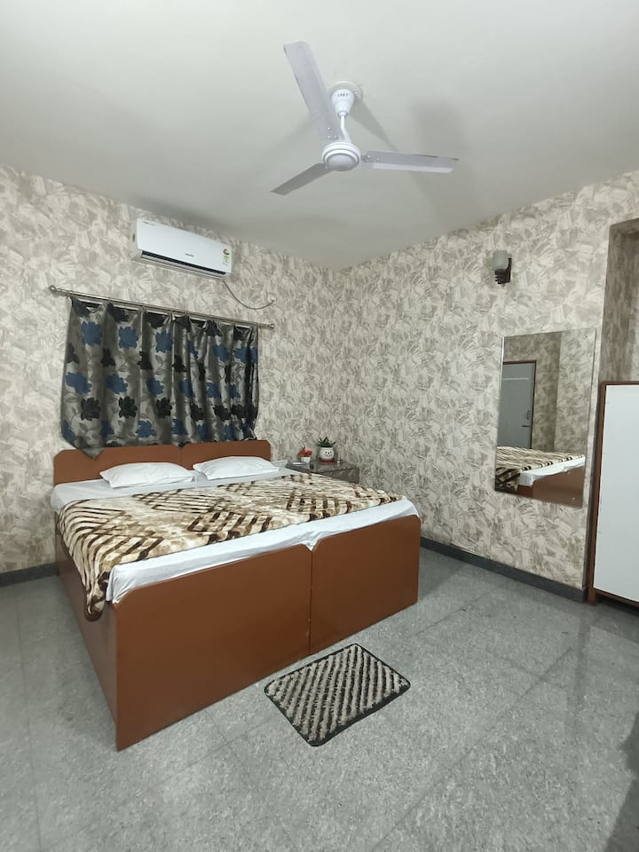 Executive Inn-room 05 - Jamshedpur