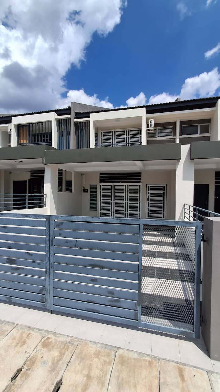 Mikayla Homestay Kuala Kangsar (Muslim Only) - Kuala Kangsar