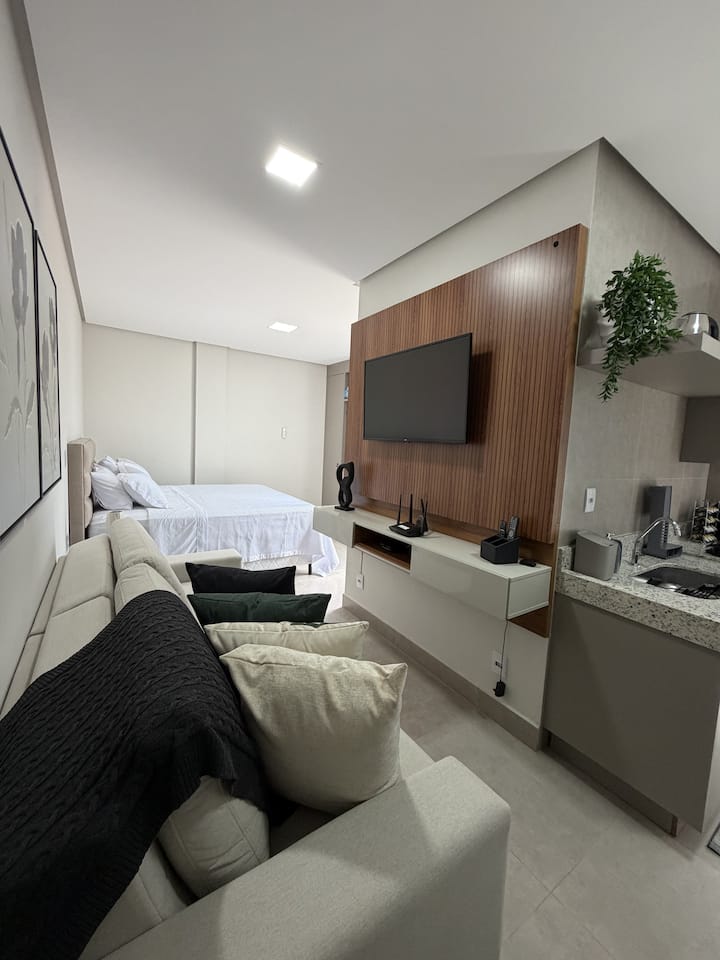 Loft Moderno E Aconchegante Com Varanda Privativa. - Capitólio