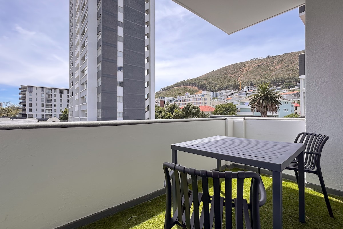 Prime Sea Point 2BR | Varanda + 2 Estacionamentos - Apartamentos para ...