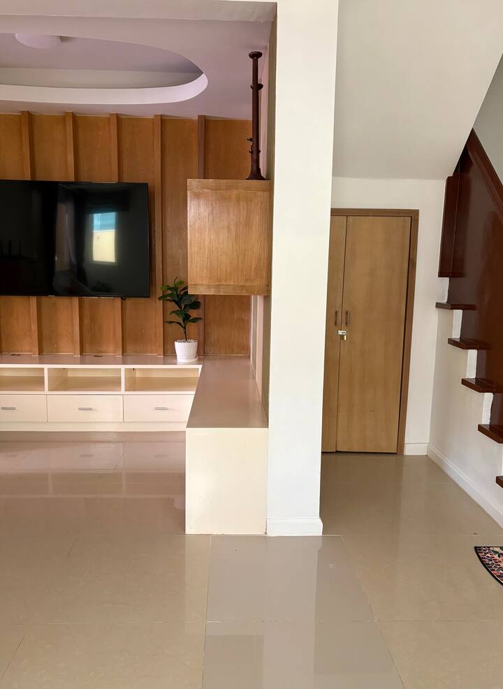 Spacious 3br Family Home | Big Balcony | Garage - Phuket