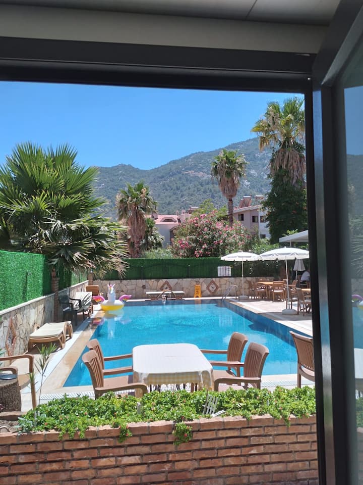 Turunç Barbaros Apart Otel 3 Kişilik Oda - Marmaris