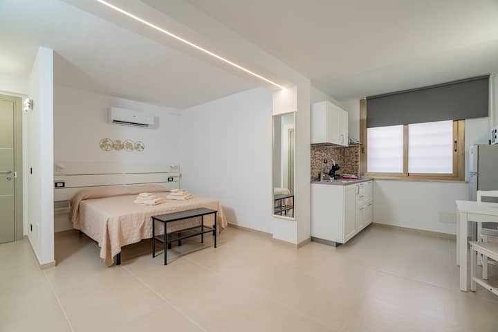 Le Mura Puniche 14 Private Apartment, Olbia Center - Olbia