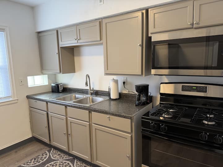 Home Near Toll Road/bp/hospitals 2 Bedroom - Gary, IN